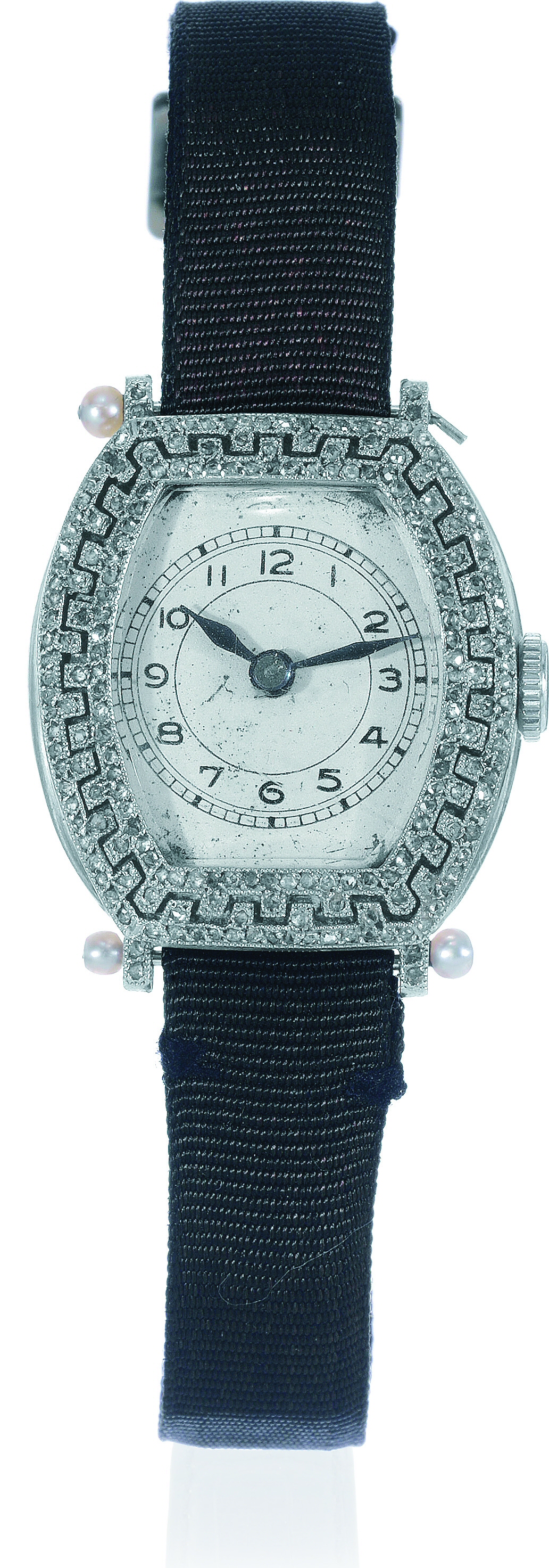 Platinum, Pearls & Diamonds French, No. 5008. The case by Ferdinand ...